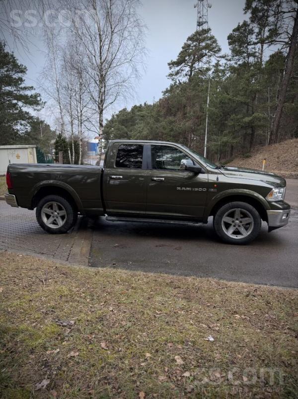 Green Dodge RAM 2012 in Riga, with an engine capacity of 5.70 L and mileage of 397 thousand km for 11500 €, photo 4 on AUTOMOTO.COM.LV