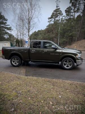 Green Dodge RAM 2012 in Riga, with an engine capacity of 5.70 L and mileage of 397 thousand km for 11500 €, photo 5 on AUTOMOTO.COM.LV