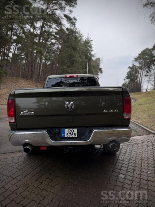 Green Dodge RAM 2012 in Riga, with an engine capacity of 5.70 L and mileage of 397 thousand km for 11500 €, photo 7 on AUTOMOTO.COM.LV