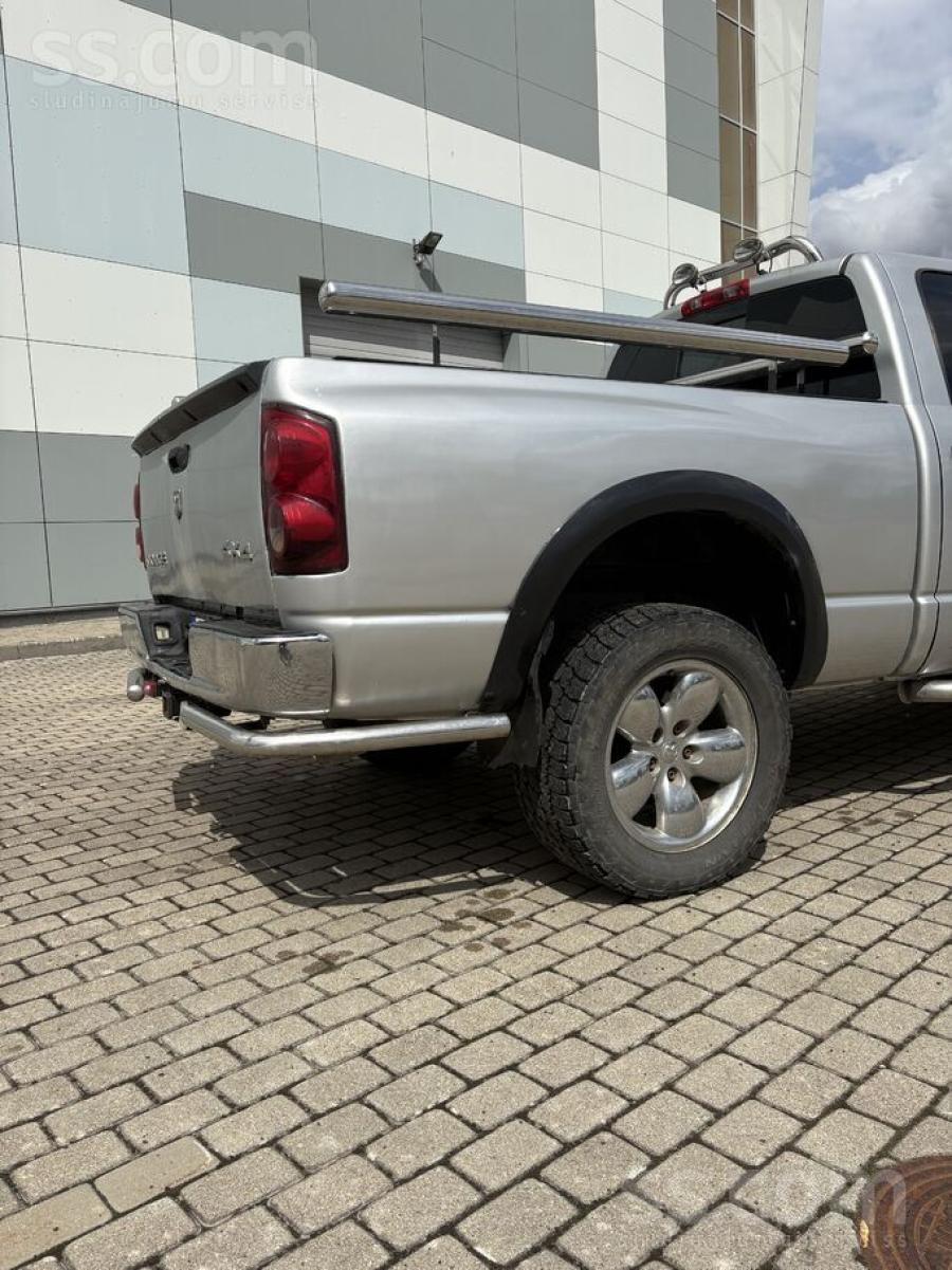 Grey Dodge RAM 2007 in Dobele, with an engine capacity of 5.70 L and mileage of 236 thousand km for 13000 €, photo 4 on AUTOMOTO.COM.LV
