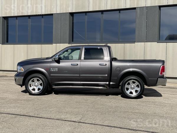 Grey Dodge RAM 2014 in Riga, with an engine capacity of 3.00 L and mileage of 188 thousand km for 25990 €, photo 9 on AUTOMOTO.COM.LV