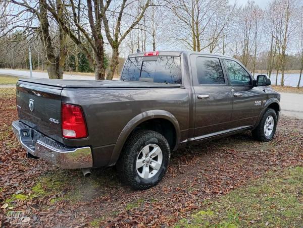 Grey Dodge RAM 2015 in Siauliai, with an engine capacity of 5.70 L and mileage of 299 thousand km for 12700 €, photo 9 on AUTOMOTO.COM.LV
