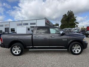 Grey Dodge RAM 2016 in Vilnius, with an engine capacity of 3.00 L and mileage of 198 thousand km for 18600 €, photo 16 on AUTOMOTO.COM.LV