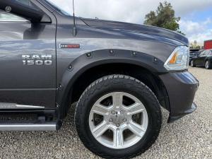 Grey Dodge RAM 2016 in Vilnius, with an engine capacity of 3.00 L and mileage of 198 thousand km for 18600 €, photo 22 on AUTOMOTO.COM.LV