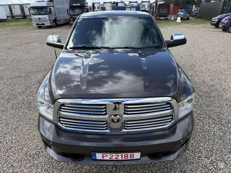 Grey Dodge RAM 2016 in Vilnius, with an engine capacity of 3.00 L and mileage of 198 thousand km for 18600 €, photo 26 on AUTOMOTO.COM.LV