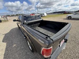 Grey Dodge RAM 2016 in Vilnius, with an engine capacity of 3.00 L and mileage of 198 thousand km for 18600 €, photo 32 on AUTOMOTO.COM.LV