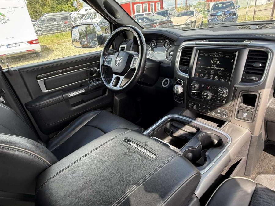 Grey Dodge RAM 2016 in Vilnius, with an engine capacity of 3.00 L and mileage of 198 thousand km for 18600 €, photo 50 on AUTOMOTO.COM.LV