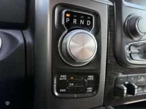 Grey Dodge RAM 2016 in Vilnius, with an engine capacity of 3.00 L and mileage of 198 thousand km for 18600 €, photo 66 on AUTOMOTO.COM.LV