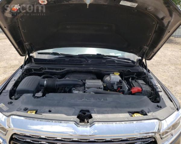 Grey Dodge RAM 2020 in Riga, with an engine capacity of 5.70 L and mileage of 64 thousand km for 39000 €, photo 6 on AUTOMOTO.COM.LV