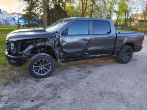 Grey Dodge RAM 2020 in Siauliai, with an engine capacity of 5.70 L and mileage of 58 thousand km for 15609 €, photo 11 on AUTOMOTO.COM.LV