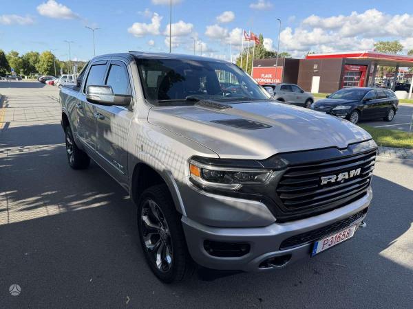 Grey Dodge RAM 2020 in Klaipeda, with an engine capacity of 5.70 L and mileage of 118 thousand km for 44000 €, photo 3 on AUTOMOTO.COM.LV