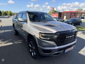 Grey Dodge RAM 2020 in Klaipeda, with an engine capacity of 5.70 L and mileage of 118 thousand km for 44000 €, photo 3 on AUTOMOTO.COM.LV
