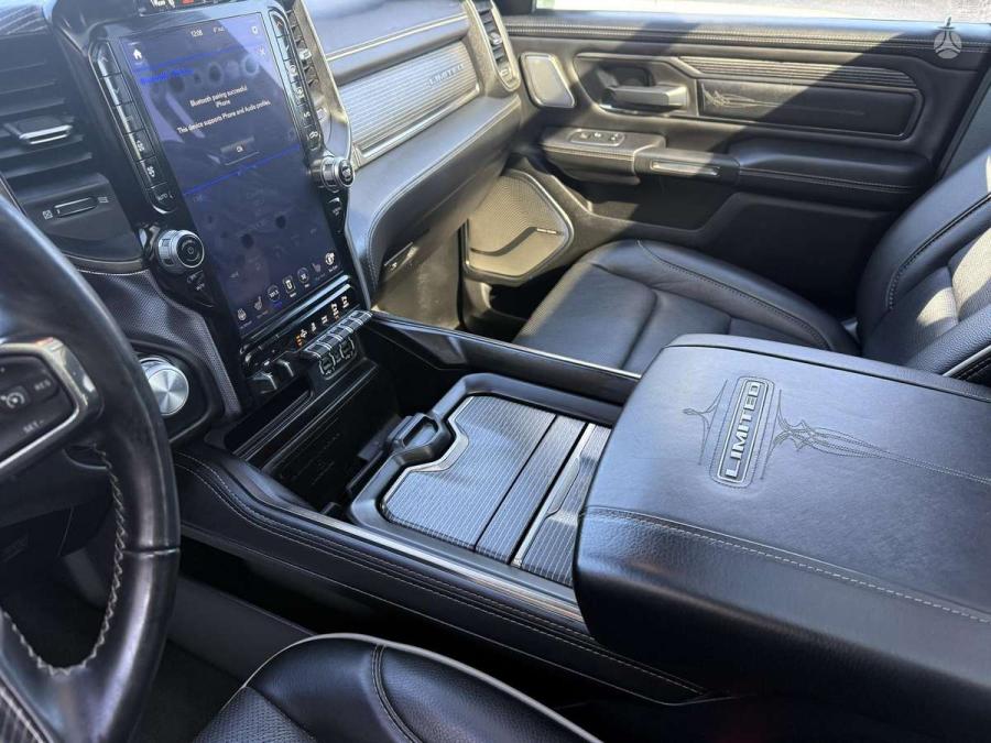 Grey Dodge RAM 2020 in Klaipeda, with an engine capacity of 5.70 L and mileage of 118 thousand km for 44000 €, photo 9 on AUTOMOTO.COM.LV