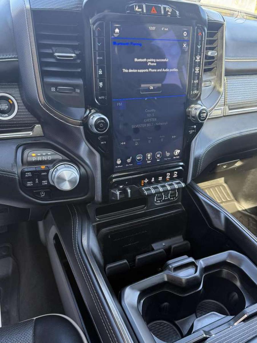 Grey Dodge RAM 2020 in Klaipeda, with an engine capacity of 5.70 L and mileage of 118 thousand km for 44000 €, photo 10 on AUTOMOTO.COM.LV