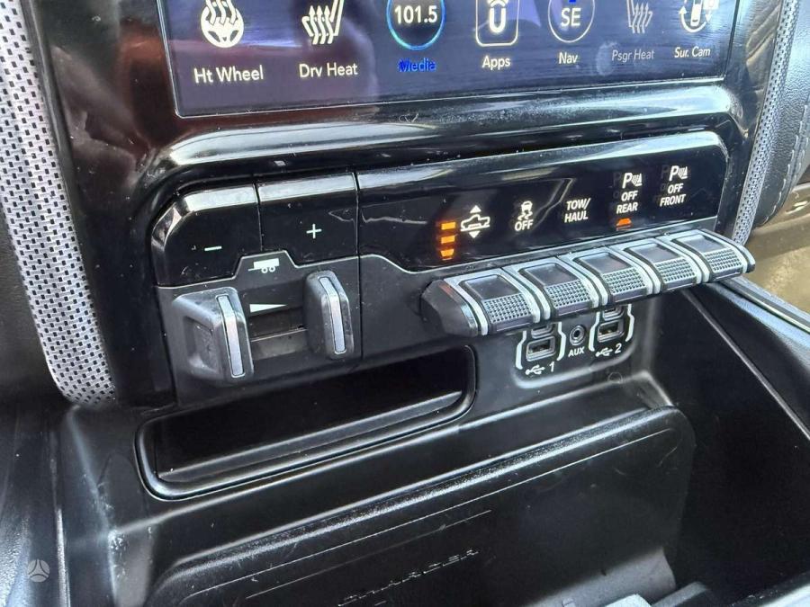 Grey Dodge RAM 2020 in Klaipeda, with an engine capacity of 5.70 L and mileage of 118 thousand km for 44000 €, photo 12 on AUTOMOTO.COM.LV