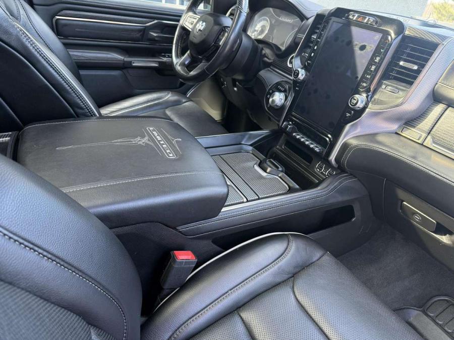 Grey Dodge RAM 2020 in Klaipeda, with an engine capacity of 5.70 L and mileage of 118 thousand km for 44000 €, photo 14 on AUTOMOTO.COM.LV