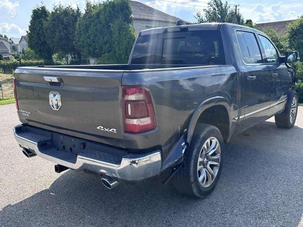 Grey Dodge RAM 2022 in Kaunas, with an engine capacity of 3.00 L and mileage of 18 thousand km for 38000 €, photo 10 on AUTOMOTO.COM.LV