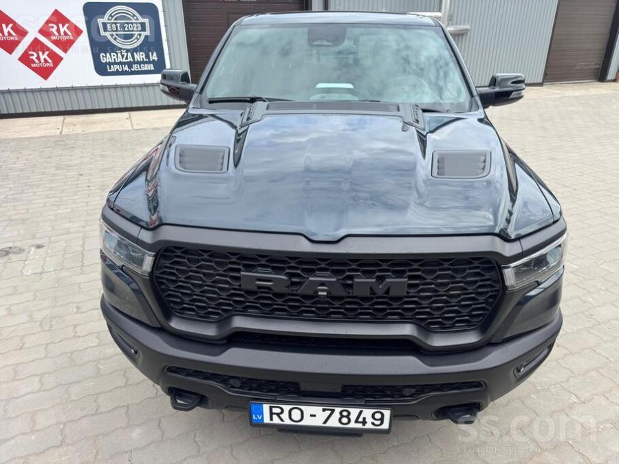 Pelēks Dodge RAM 2025 Jelgava, ar dzinēja tilpumu 3.00 L un nobraukumu 10 tūkst. km par 77440 €, foto 11 vietnē AUTOMOTO.COM.LV