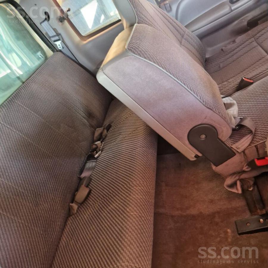 Pelēks Dodge RAM 1996 Daugavpils, ar dzinēja tilpumu 5.20 L un nobraukumu 185 tūkst. km par 5990 €, foto 10 vietnē AUTOMOTO.COM.LV