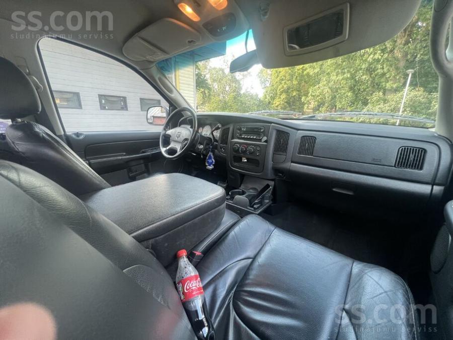 Grey Dodge RAM 2003 in Riga, with an engine capacity of 4.70 L and mileage of 218 thousand km for 8990 €, photo 9 on AUTOMOTO.COM.LV