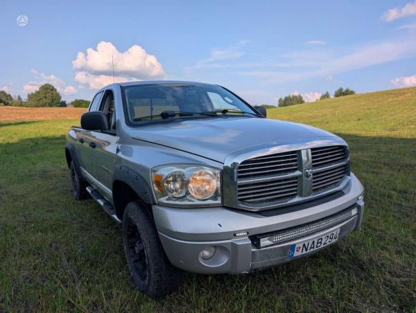 Grey Dodge RAM 2007 in Alytus, with an engine capacity of 5.65 L and mileage of 286 thousand km for 13700 €, photo 2 on AUTOMOTO.COM.LV