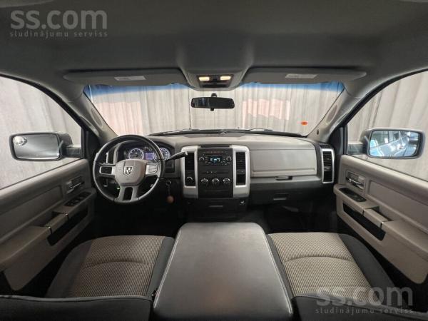 Grey Dodge RAM 2010 in Riga, with an engine capacity of 4.70 L and mileage of 220 thousand km for 14490 €, photo 10 on AUTOMOTO.COM.LV