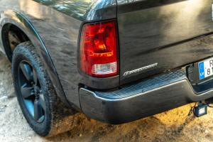 Grey Dodge RAM 2015 in Riga, with an engine capacity of 5.70 L and mileage of 245 thousand km for 18000 €, photo 6 on AUTOMOTO.COM.LV