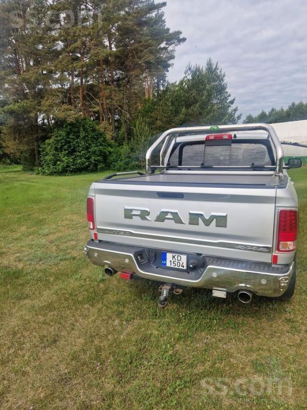 Grey Dodge RAM 2016 in Riga, with an engine capacity of 3.00 L and mileage of 198 thousand km for 27000 €, photo 4 on AUTOMOTO.COM.LV