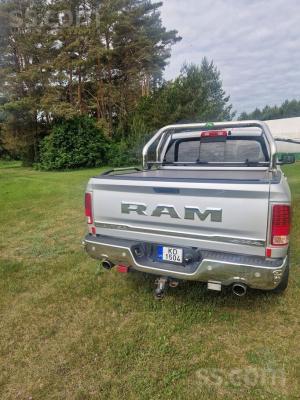 Grey Dodge RAM 2016 in Riga, with an engine capacity of 3.00 L and mileage of 198 thousand km for 27000 €, photo 5 on AUTOMOTO.COM.LV