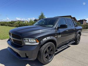 Pelēks Dodge RAM 2018 Klaipėda, ar dzinēja tilpumu 5.65 L un nobraukumu 90 tūkst. km par 31460 €, foto  vietnē AUTOMOTO.COM.LV