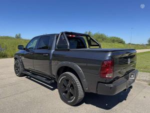 Pelēks Dodge RAM 2018 Klaipėda, ar dzinēja tilpumu 5.65 L un nobraukumu 90 tūkst. km par 31460 €, foto 6 vietnē AUTOMOTO.COM.LV