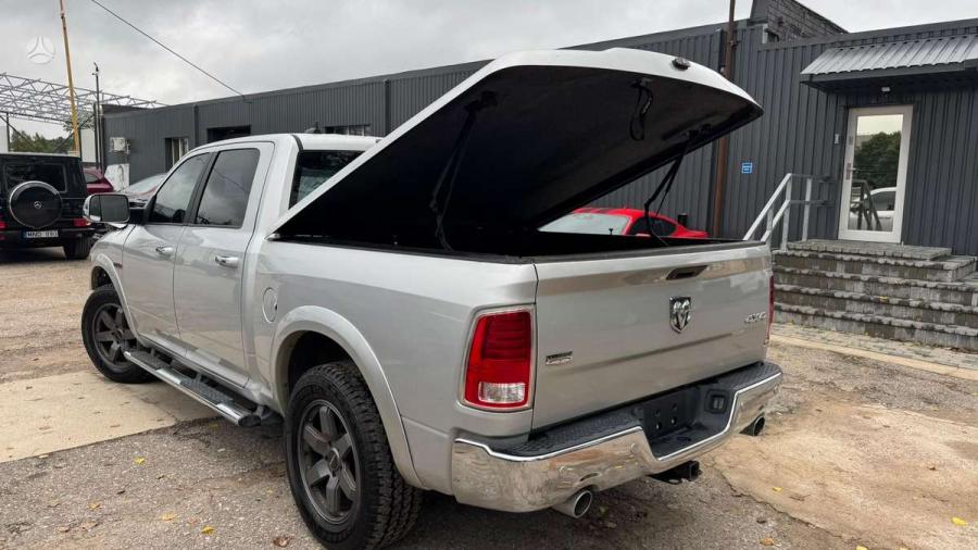 Grey Dodge RAM 2018 in Ukmerge, with an engine capacity of 3.00 L and mileage of 161 thousand km for 14999 €, photo 3 on AUTOMOTO.COM.LV