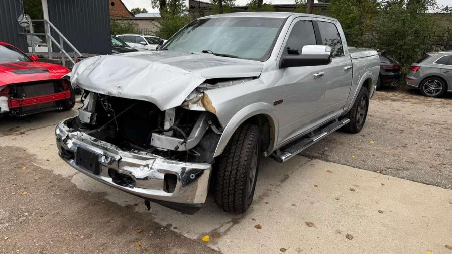 Grey Dodge RAM 2018 in Ukmerge, with an engine capacity of 3.00 L and mileage of 161 thousand km for 14999 €, photo 9 on AUTOMOTO.COM.LV