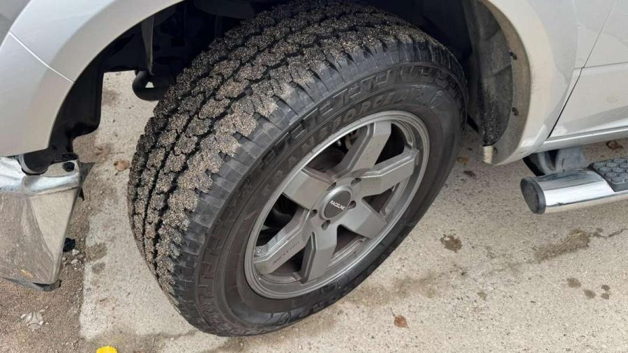 Grey Dodge RAM 2018 in Ukmerge, with an engine capacity of 3.00 L and mileage of 161 thousand km for 14999 €, photo 10 on AUTOMOTO.COM.LV