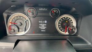 Grey Dodge RAM 2018 in Ukmerge, with an engine capacity of 3.00 L and mileage of 161 thousand km for 14999 €, photo 15 on AUTOMOTO.COM.LV