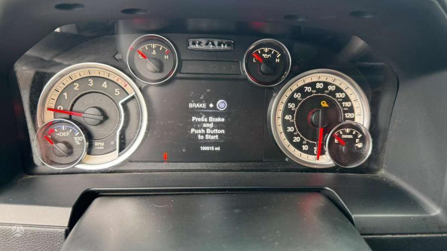 Grey Dodge RAM 2018 in Ukmerge, with an engine capacity of 3.00 L and mileage of 161 thousand km for 14999 €, photo 15 on AUTOMOTO.COM.LV