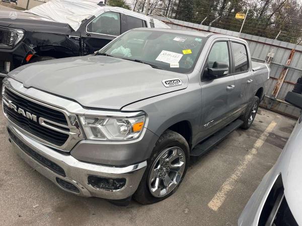 Grey Dodge RAM 2019 in Ukmerge, with an engine capacity of 5.65 L and mileage of 99 thousand km for 17999 €, photo 3 on AUTOMOTO.COM.LV