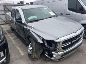 Pelēks Dodge RAM 2019 Ukmergė, ar dzinēja tilpumu 5.65 L un nobraukumu 99 tūkst. km par 17999 €, foto 14 vietnē AUTOMOTO.COM.LV