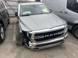 Pelēks Dodge RAM 2019 Ukmergė, ar dzinēja tilpumu 5.65 L un nobraukumu 99 tūkst. km par 17999 €, foto 15 vietnē AUTOMOTO.COM.LV