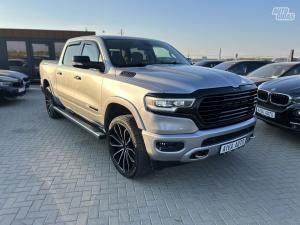 Grey Dodge RAM 2019 in Kaunas, with an engine capacity of 5.70 L and mileage of 136 thousand km for 38300 €, photo 3 on AUTOMOTO.COM.LV