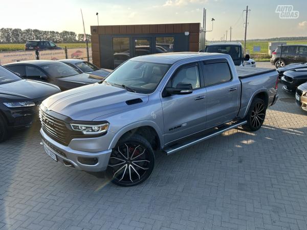 Grey Dodge RAM 2019 in Kaunas, with an engine capacity of 5.70 L and mileage of 136 thousand km for 38300 €, photo 6 on AUTOMOTO.COM.LV