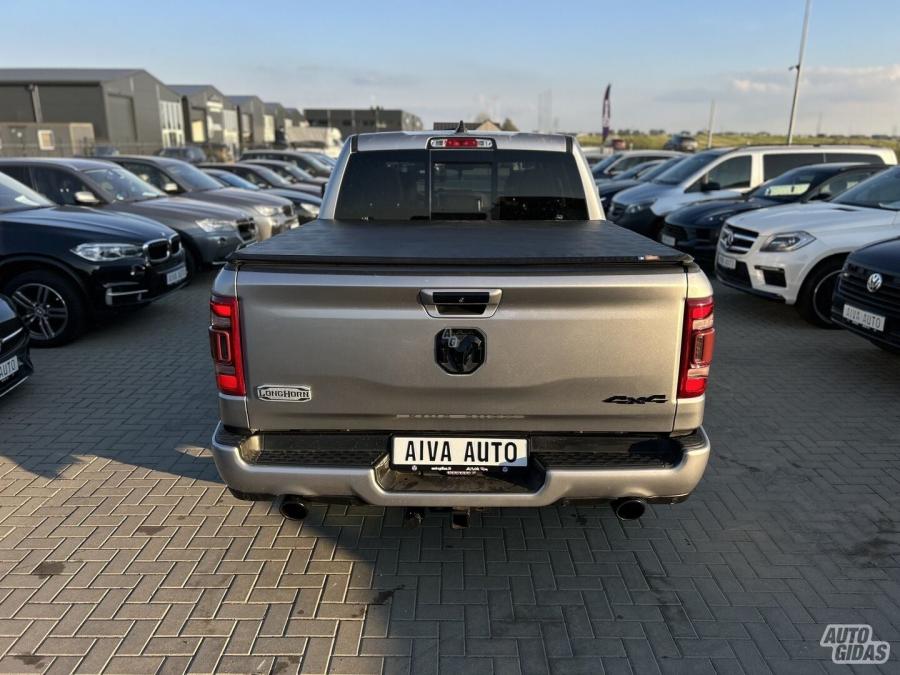 Grey Dodge RAM 2019 in Kaunas, with an engine capacity of 5.70 L and mileage of 136 thousand km for 38300 €, photo 18 on AUTOMOTO.COM.LV