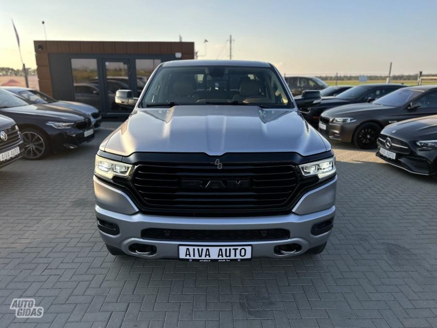 Grey Dodge RAM 2019 in Kaunas, with an engine capacity of 5.70 L and mileage of 136 thousand km for 38300 €, photo 19 on AUTOMOTO.COM.LV