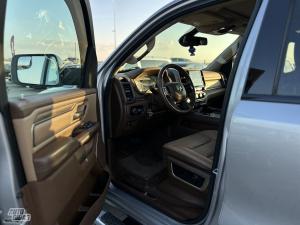 Grey Dodge RAM 2019 in Kaunas, with an engine capacity of 5.70 L and mileage of 136 thousand km for 38300 €, photo 20 on AUTOMOTO.COM.LV