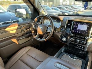 Grey Dodge RAM 2019 in Kaunas, with an engine capacity of 5.70 L and mileage of 136 thousand km for 38300 €, photo 37 on AUTOMOTO.COM.LV