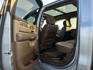 Grey Dodge RAM 2019 in Kaunas, with an engine capacity of 5.70 L and mileage of 136 thousand km for 38300 €, photo 47 on AUTOMOTO.COM.LV