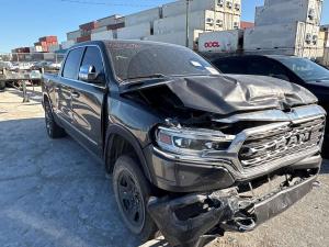 Grey Dodge RAM 2020 in Vilnius, with an engine capacity of 5.70 L and mileage of 66 thousand km for 24700 €, photo 3 on AUTOMOTO.COM.LV