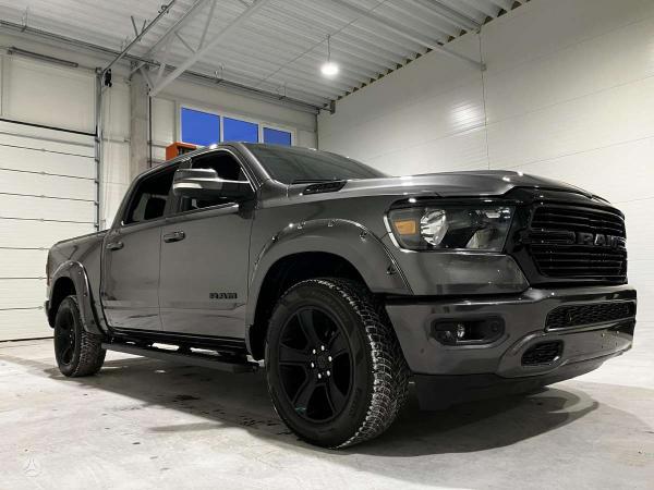 Grey Dodge RAM 2020 in Klaipeda, with an engine capacity of 5.70 L and mileage of 65 thousand km for 41866 €, photo 2 on AUTOMOTO.COM.LV