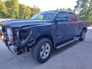 Pelēks Dodge RAM 2020 Kauņa, ar dzinēja tilpumu 0.00 L un nobraukumu 80 tūkst. km par 11800 €, foto 9 vietnē AUTOMOTO.COM.LV