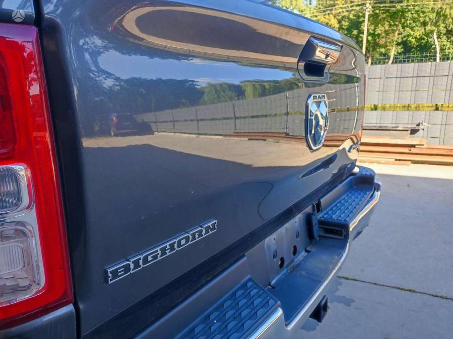 Pelēks Dodge RAM 2020 Kauņa, ar dzinēja tilpumu 0.00 L un nobraukumu 80 tūkst. km par 11800 €, foto 19 vietnē AUTOMOTO.COM.LV